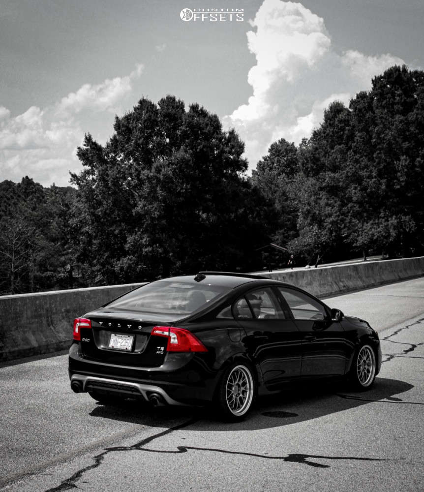 2017 Volvo S60 with 18x8.5 42 F1R F21 and 235/40R18 Michelin Pilot ...