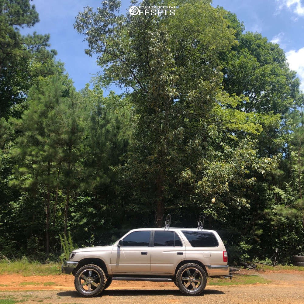 2000 Toyota 4Runner with 22x10 -24 U2 U2-55sb and 33/12.5R22 Gladiator ...