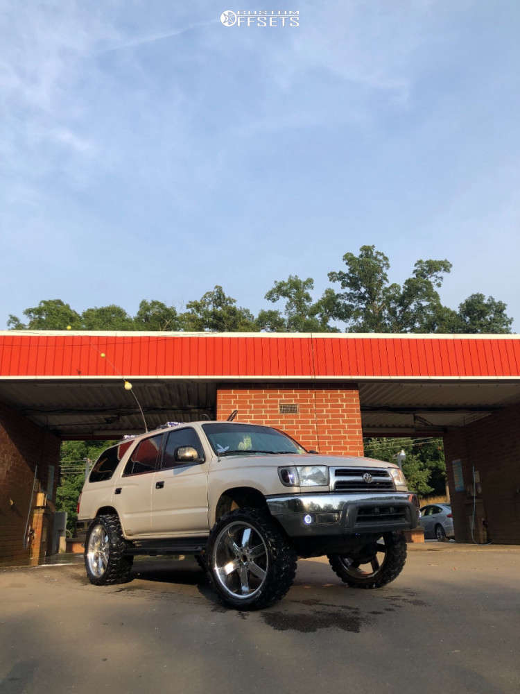 2000 Toyota 4Runner with 22x10 -24 U2 U2-55sb and 33/12.5R22 Gladiator ...