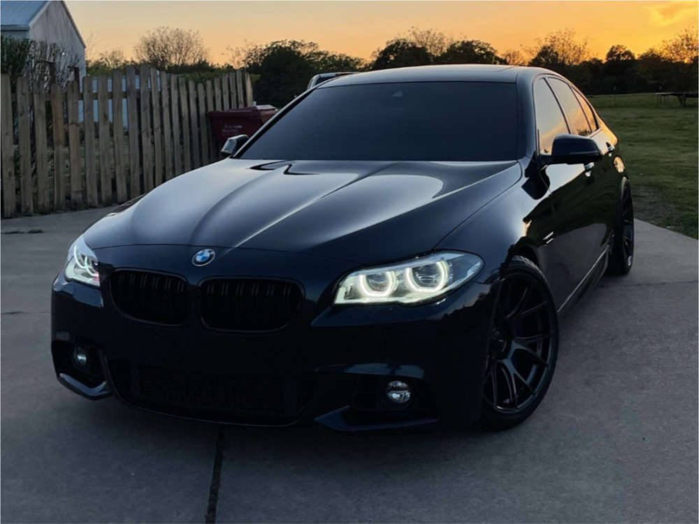 2014 BMW 550i with 19x10 28 Konig Ampliform and 285/35R19 Continental ...