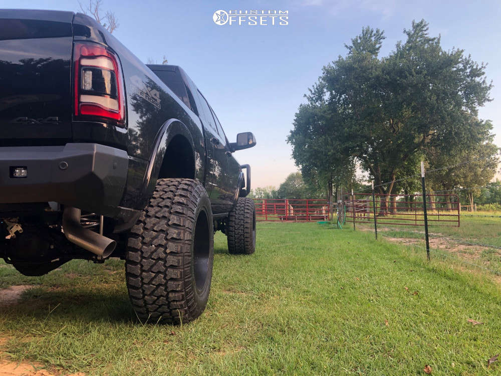 2021 Ram 2500 with 22x14 -76 Hostile Rage and 40/15.5R22 Fury Offroad Country Hunter Mt and ...