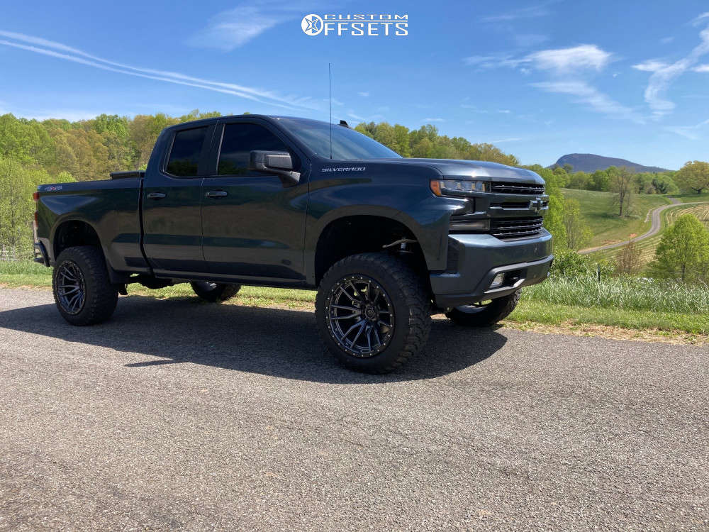 2020 Chevrolet Silverado 1500 with 22x12 -44 Fuel Rebel and 35/12.5R22 ...
