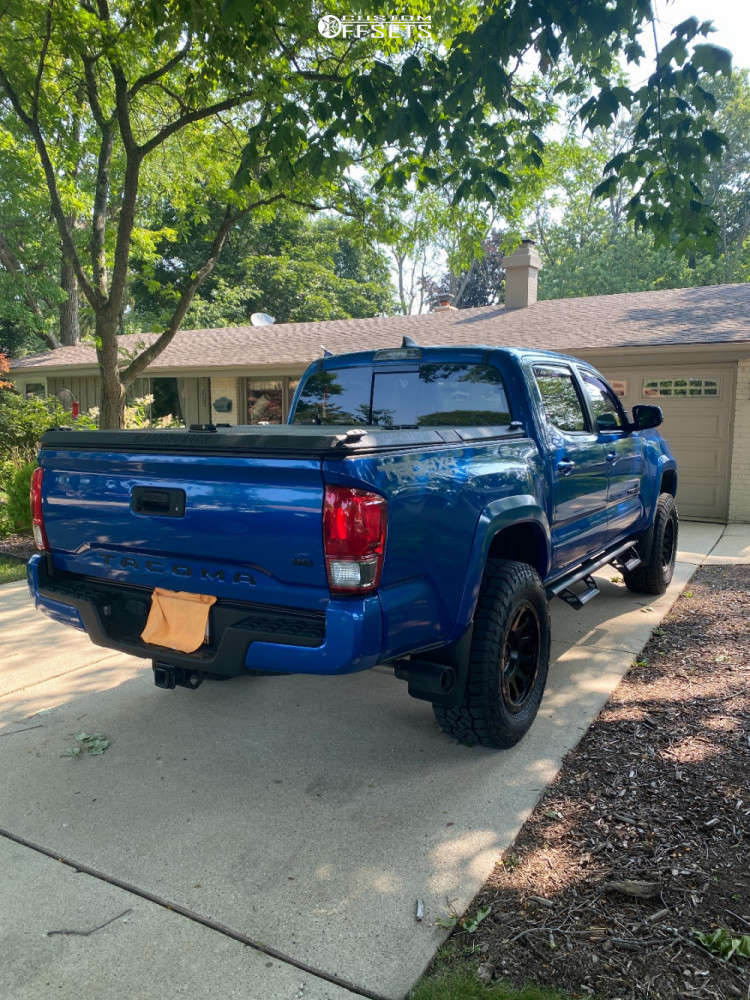 2017 Toyota Tacoma with 18x9 1 Fuel Vector and 285/65R18 Falken ...