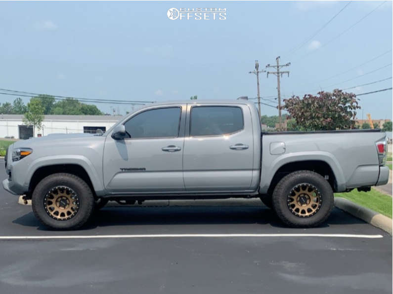 2021 Toyota Tacoma with 17x8.5 Method Mr305 and 265/70R17 Toyo Tires ...