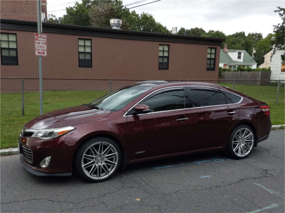 2015 Toyota Avalon with 20x9 35 Zenas Zw01 and 245/35R20 Continental A ...