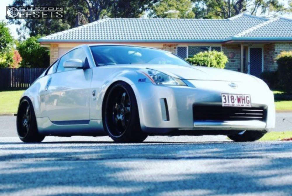2003 Nissan 350Z with 20x10 35 Octane OC-5 and 245/35R20 WinRun and ...