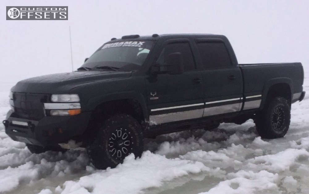 2002 Chevrolet Silverado 2500 HD with 16x8 0 Helo He879 and 35/12.5R16 ...