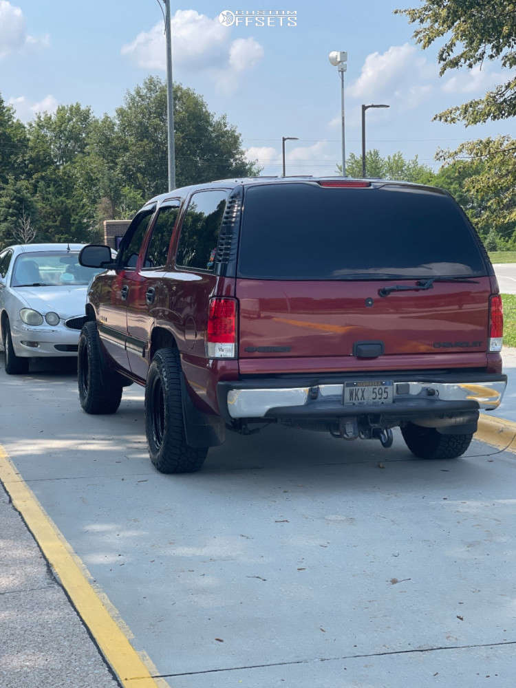 2001 Chevrolet Tahoe with 17x9 -38 Pro Comp Series 97 and 265/70R17 ...