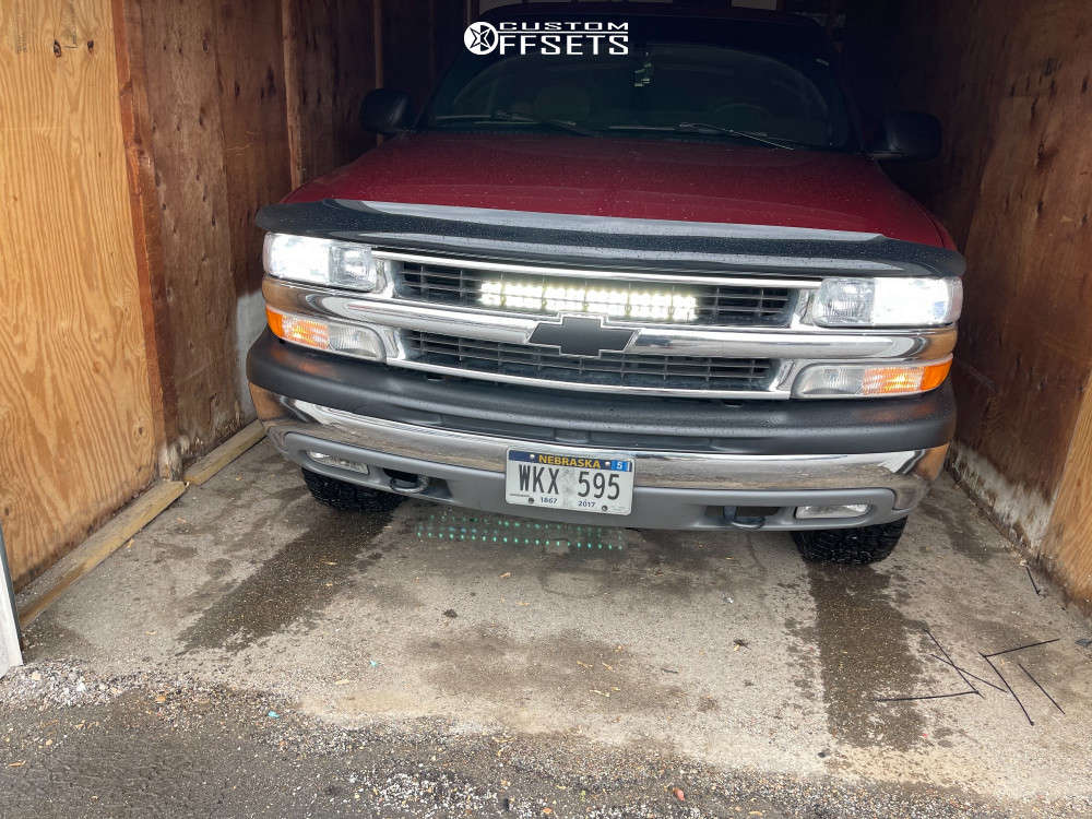 2001 Chevrolet Tahoe with 17x9 -38 Pro Comp Series 97 and 265/70R17 ...