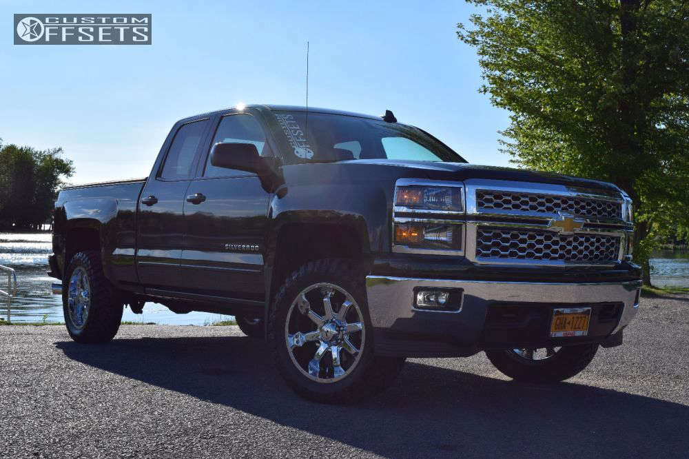 2015 Chevrolet Silverado 1500 with 20x9 Raceline Assault and 33/12.5R20 ...