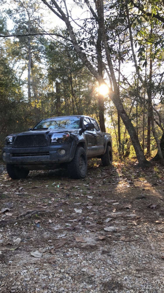 2008 Toyota Tacoma with 17x9 -0 Mickey Thompson Sidebiter Ii and 31/10 ...