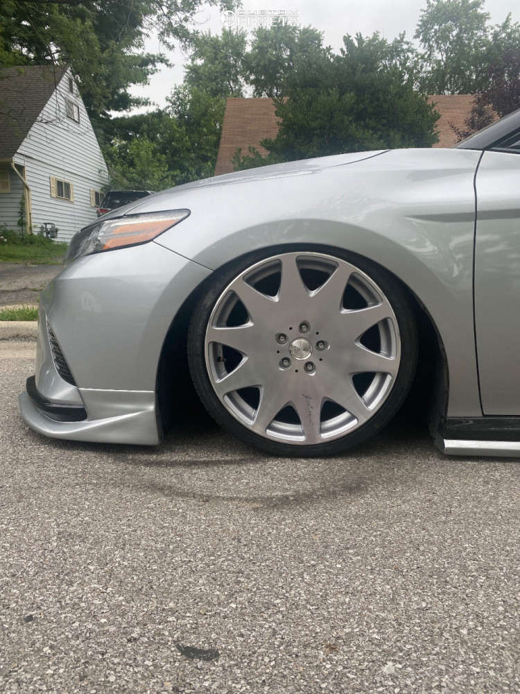 2019 Toyota Camry with 19x8.5 35 MRR Hr3 and 225/35R19 Toyo Tires ...