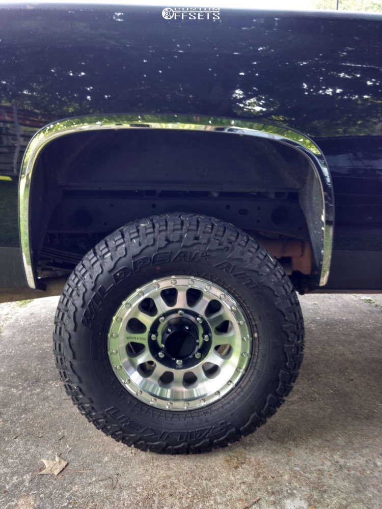 2013 Chevrolet Silverado 2500 HD with 17x8.5 0 Method Mr315 and 285 ...