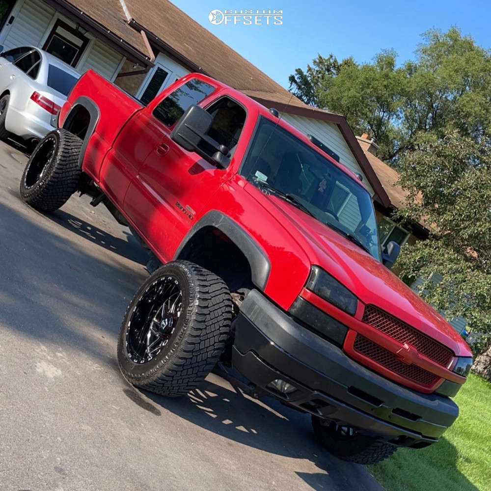 2004 Chevrolet Silverado 2500 HD with 22x12 -44 TIS 544BM and 35/12 ...