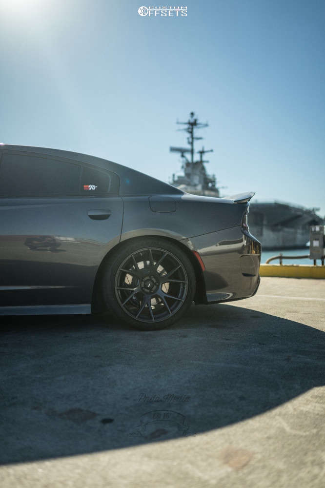 2018 Dodge Charger with 20x9.5 18 Konig Ampliform and 275/40R20 Federal ...