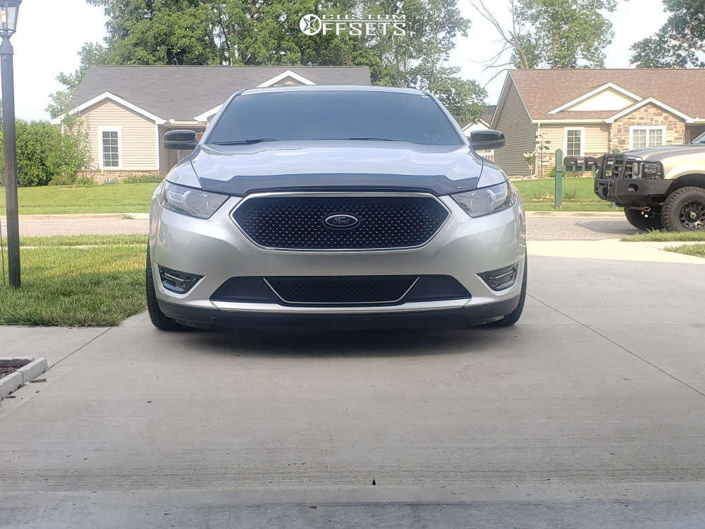 2015 Ford Taurus with 22x9 40 MRR Hr3 and 255/35R22 Lexani Lx-twenty ...