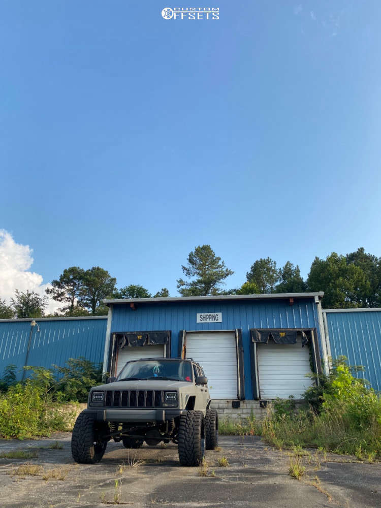 1999 Jeep Cherokee with 22x12 -55 Vision 360 and 33/13.5R22 Versatyre ...