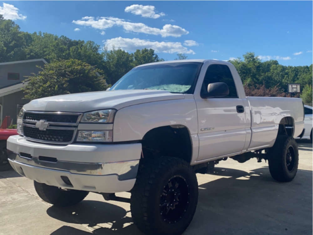 2007 Chevrolet Silverado 2500 HD Classic with 18x9 18 TIS 535B and 35/ ...