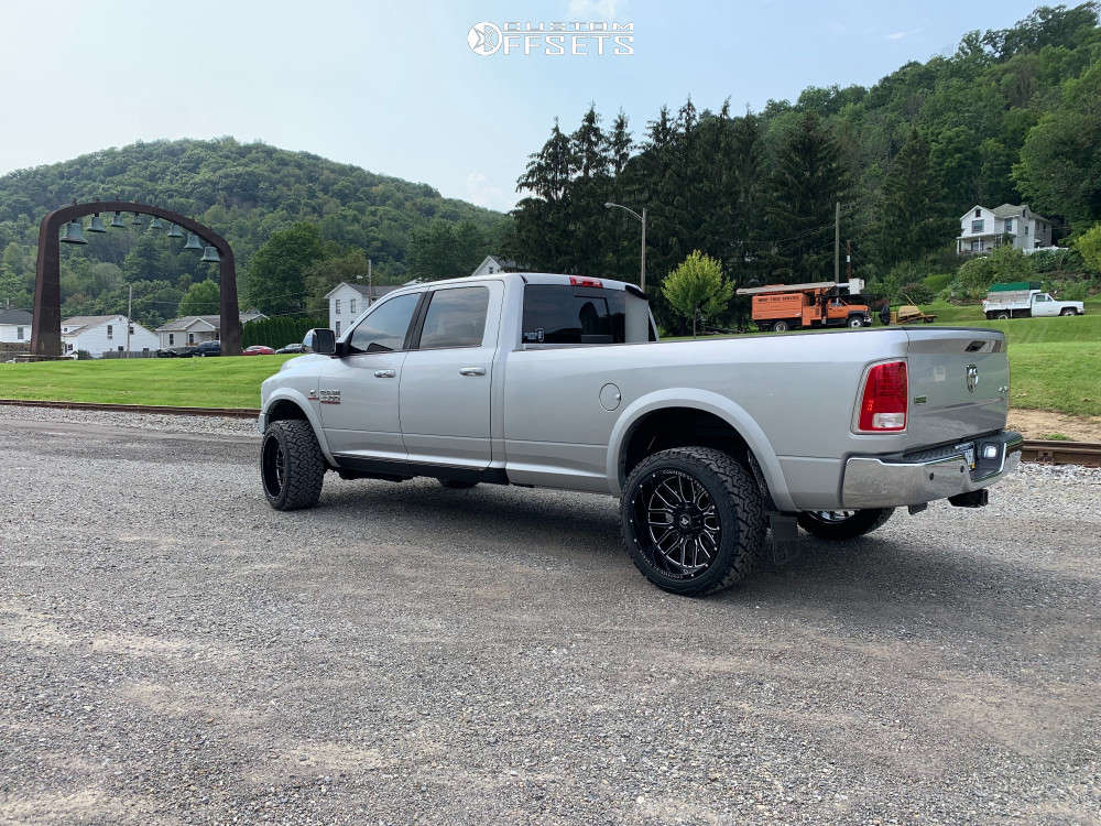2014 Ram 3500 with 22x12 -44 Axe Offroad Ax6.0 and 33/12.5R22 Venom ...