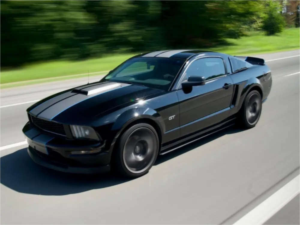2007 Ford Mustang with 20x9.5 33 RTR Tech 7 and 255/35R20 Nitto Motivo ...