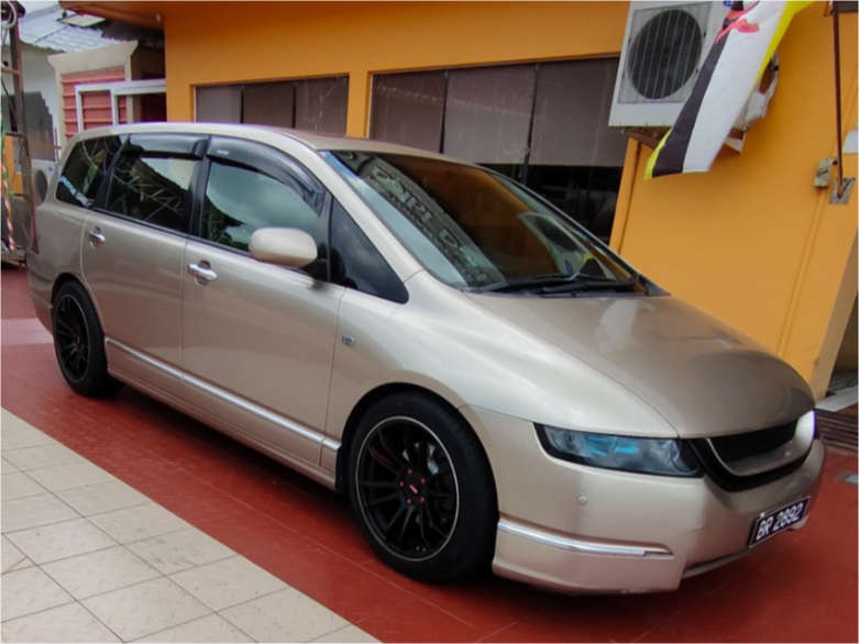 2006 Honda Odyssey with 18x8.5 35 Gram Lights 57xtreme Rev Limit and 235/45R18 Westlake Sa07 and ...