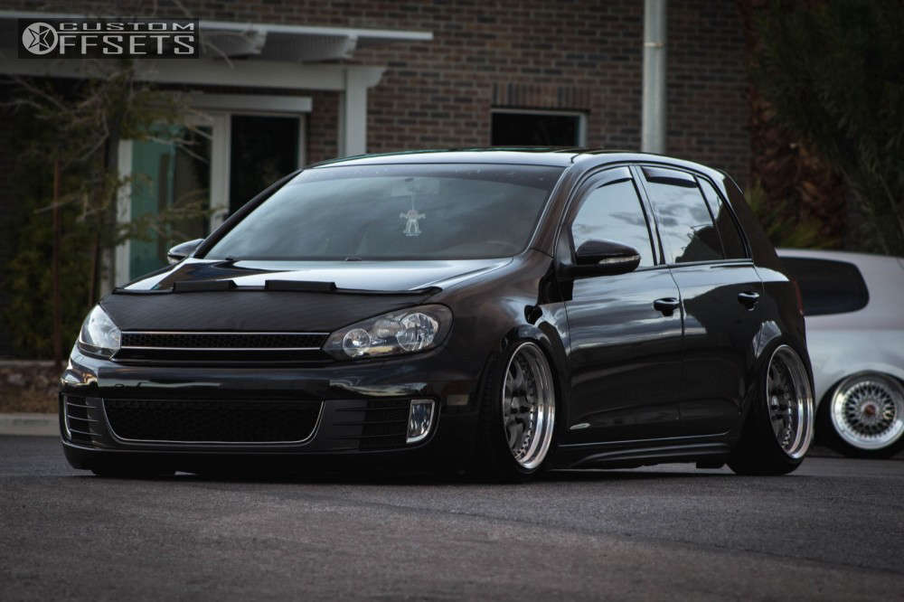 2012 Volkswagen GTI with 17x9.5 32 Racing Hart and 205/40R17 Ohtsu ...