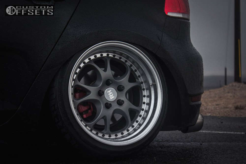 2012 Volkswagen GTI with 17x9.5 32 Racing Hart and 205/40R17 Ohtsu Fp7000 and Air Suspension ...