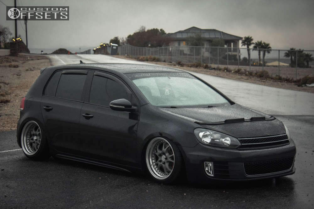 2012 Volkswagen GTI with 17x9.5 32 Racing Hart and 205/40R17 Ohtsu ...