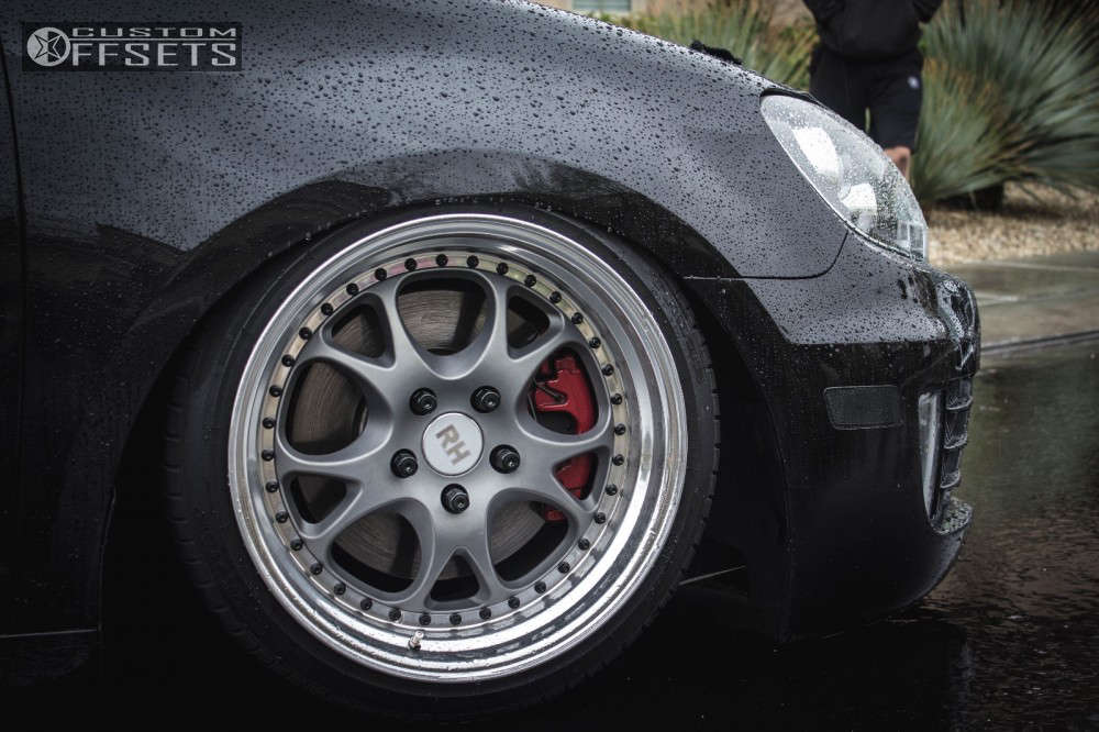 2012 Volkswagen GTI with 17x9.5 32 Racing Hart and 205/40R17 Ohtsu ...