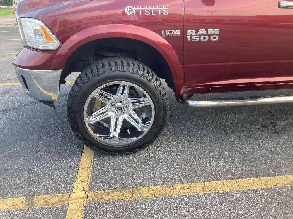 2018 Ram 1500 with 22x12 -51 Vision Razor and 35/12.5R22 Renegade ...
