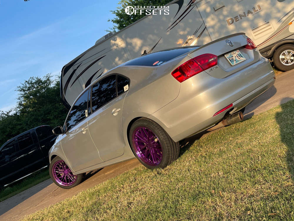 2012 Volkswagen Jetta with 18x8.5 35 XXR 571 and 225/45R18 Pirelli ...