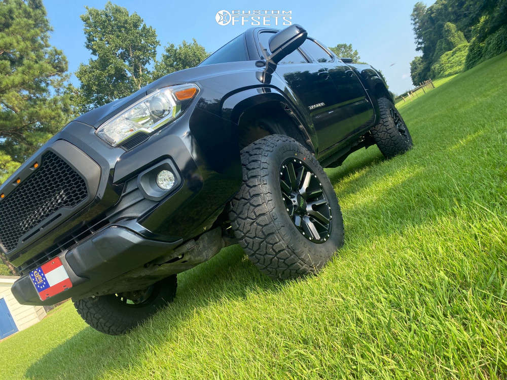 2016 Toyota Tacoma with 18x9 Moto Metal Mo978 and 33/7.5R18 Venom Power ...