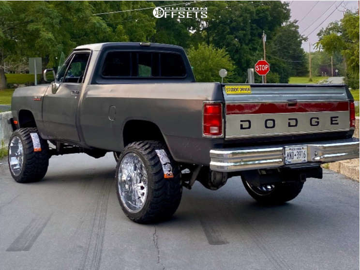 1991 Dodge W250 with 22x14 -76 TIS 544C and 33/14.5R22 AMP Mud Terrain ...