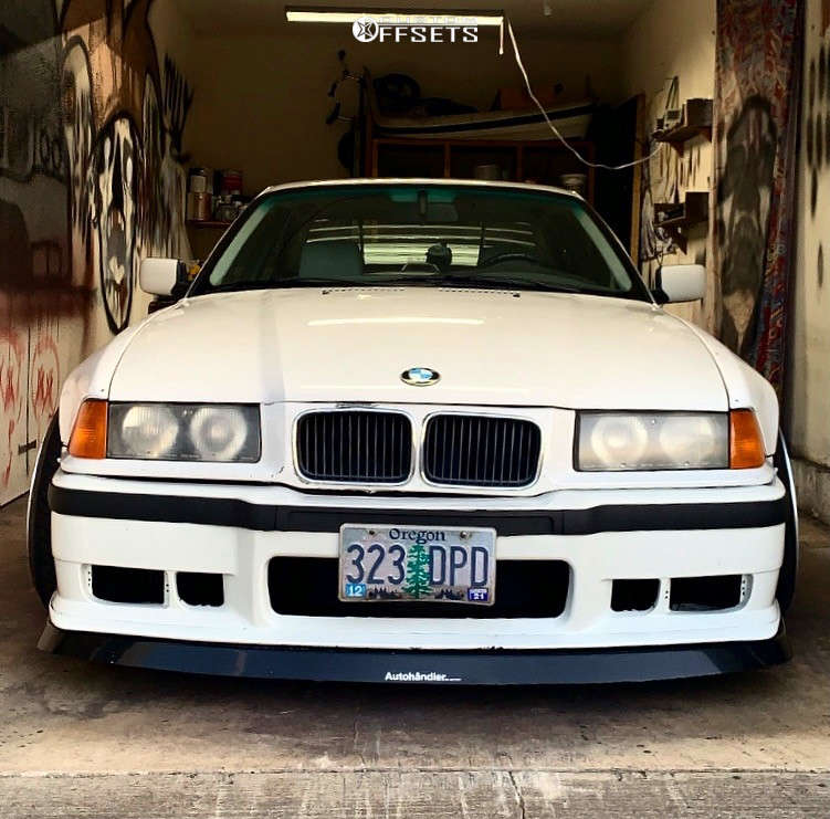 1994 BMW 325is with 18x10.5 15 ESR Forged CR5 and 225/40R18 Cosmo and ...