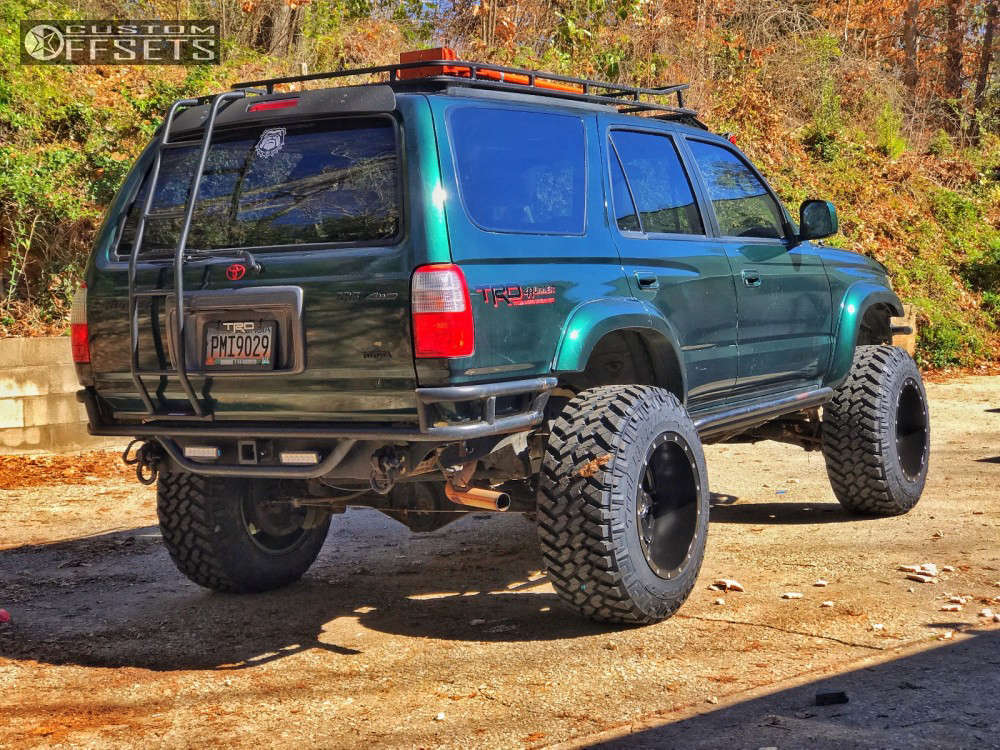 2000 Toyota 4Runner with 18x12 -44 Fuel Maverick and 285/65R18 Nitto ...