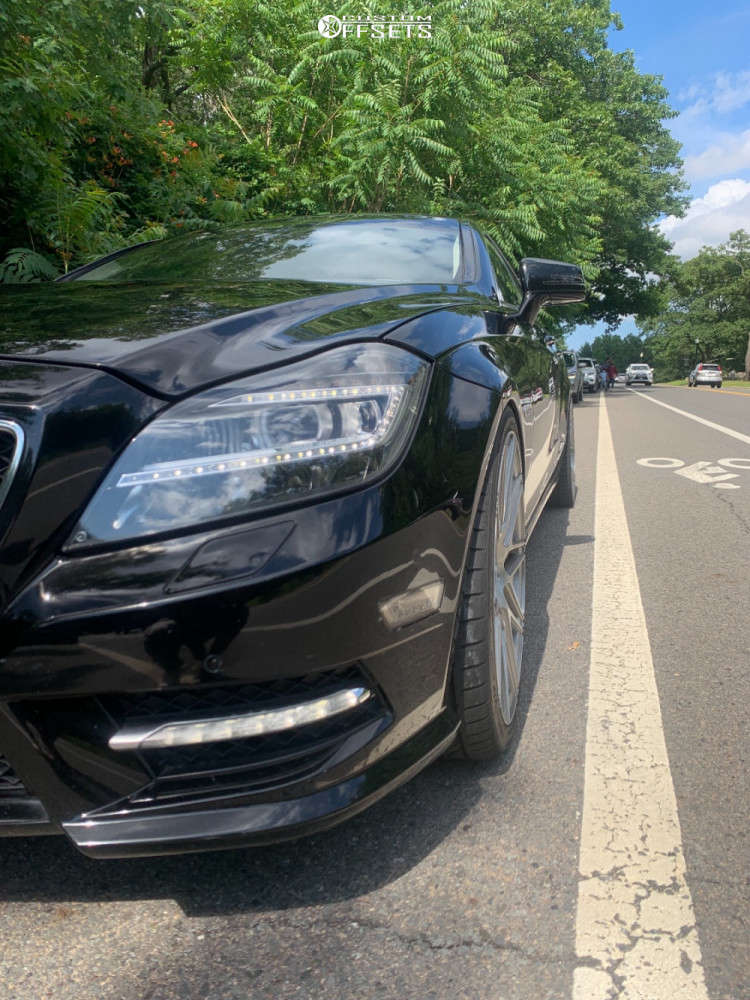 2012 Mercedes-Benz CLS550 with 20x9 30 Verde Vff01 and 255/35R20 ...