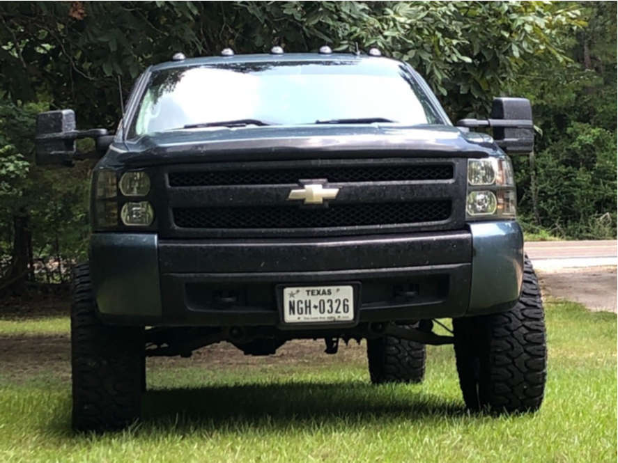 2008 Chevrolet Silverado 1500 with 17x8.5 18 Vision Warrior and 275 ...
