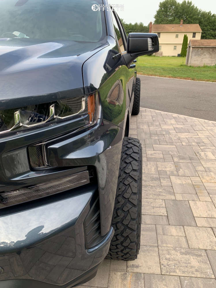 2020 Chevrolet Silverado 1500 with 22x12 -51 Vision Rocker and 33/12 ...