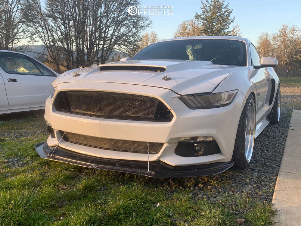 2017 Ford Mustang with 20x10 22 JNC Jnc005 and 275/30R20 Toyo Tires ...