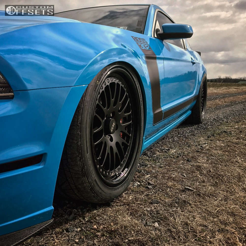 2013 Ford Mustang with 19x9 25 CCW Classic 3 Piece and 245/40R19 Nitto ...