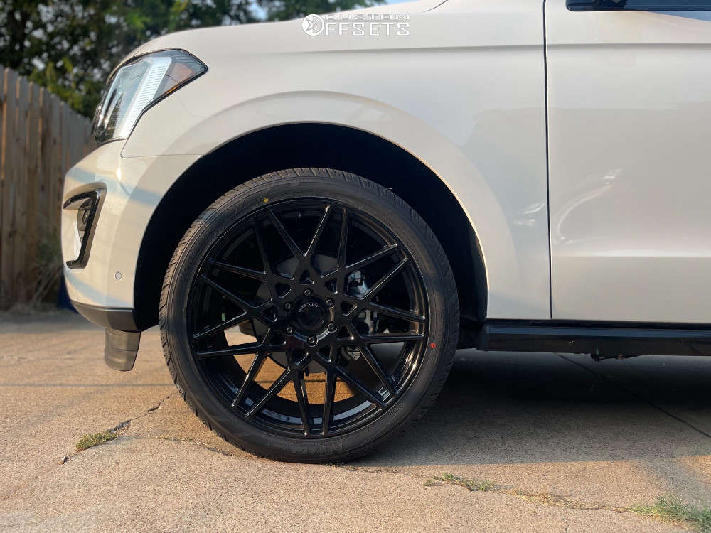 2021 Ford Expedition with 24x9.5 30 Status Griffin and 33/11.5R24 ...