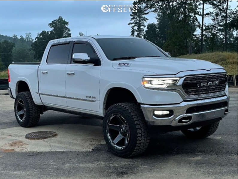 2021 Ram 1500 with 22x12 -44 Grid Gd04 and 35/12.5R22 Mickey Thompson ...