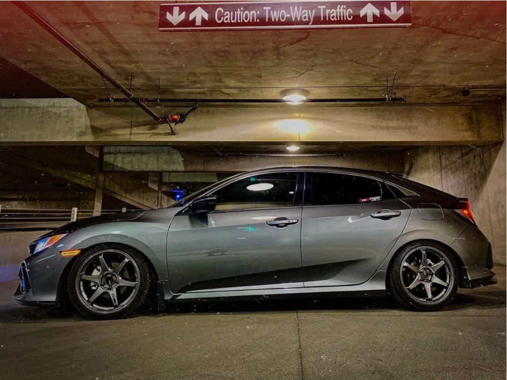 2021 Honda Civic with 18x8 40 Enkei T6r and 225/40R18 Michelin Pilot ...