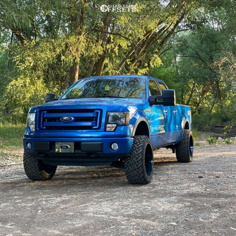 Fuel Runner 22x12 -44 Black | D74122208447 | Custom Offsets