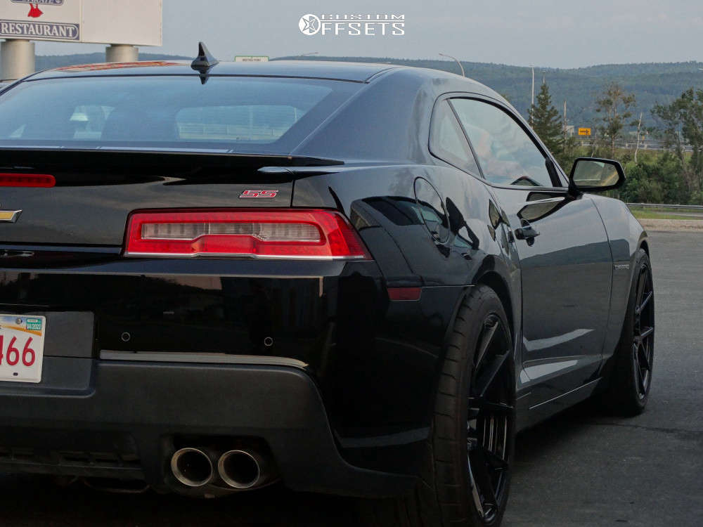 2014 Chevrolet Camaro with 20x9.5 22 Rotiform Kps and 275/35R20 Nitto ...
