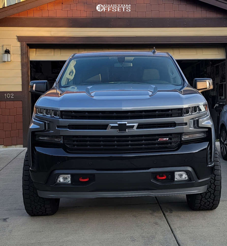 2019 Chevrolet Silverado 1500 with 22x12 -45 Tuff T2a and 33/12.5R22 ...