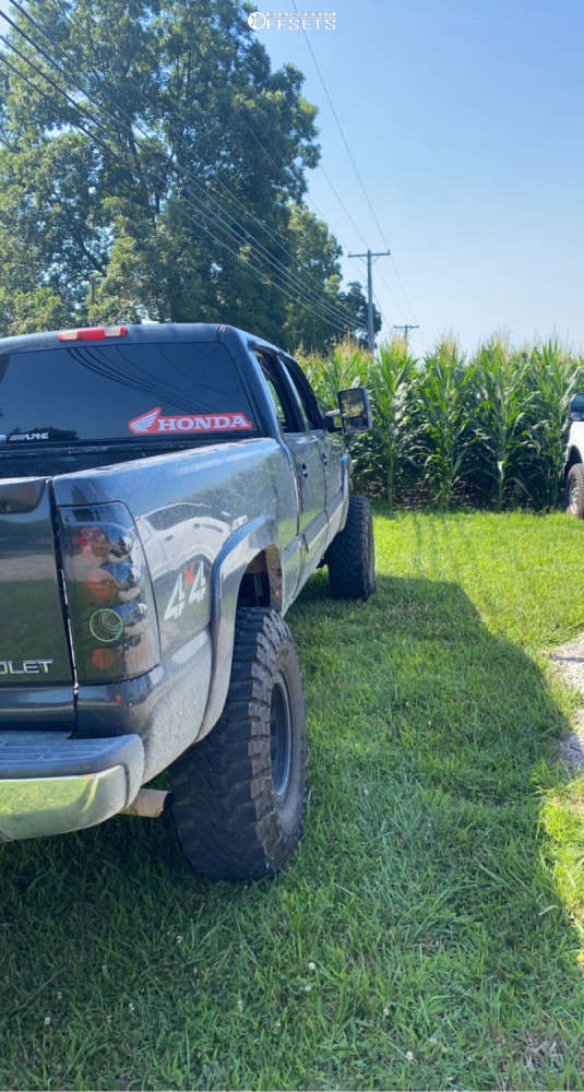 2004 Chevrolet Silverado 2500 with 16x8.5 -37 Method Mr105 and 37/12 ...