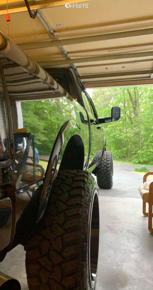 2014 Ram 2500 with 24x14 -75 Fuel Runner and 37/14R24 Fury Offroad ...