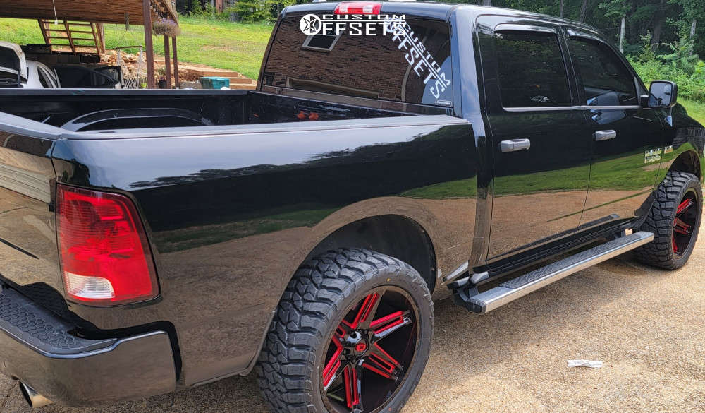 2013 Ram 1500 with 22x10 -19 Vision Razor and 33/12.5R22 Landspider ...