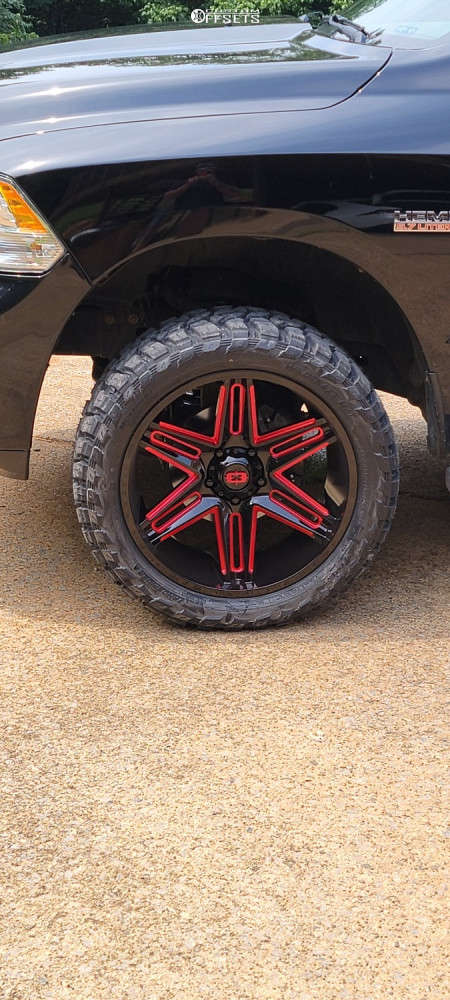 2013 Ram 1500 with 22x10 -19 Vision Razor and 33/12.5R22 Landspider ...